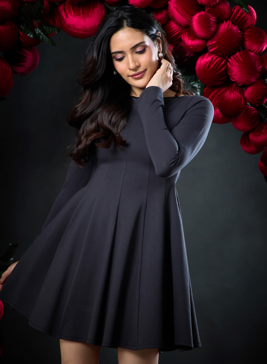 Long Sleeve Waistless Ponte Knit Dress – ZIGZAG UAE
